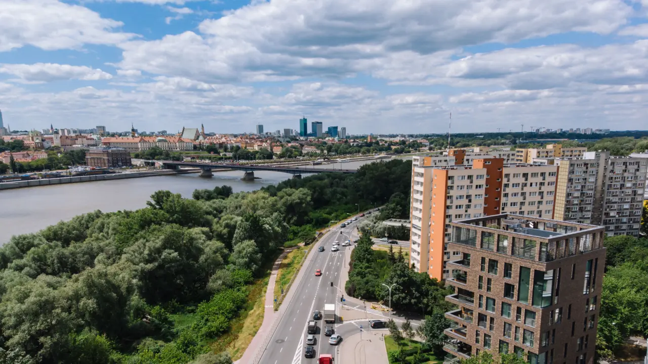 Scalable video & fire alarm solution safeguards Port Praski ...