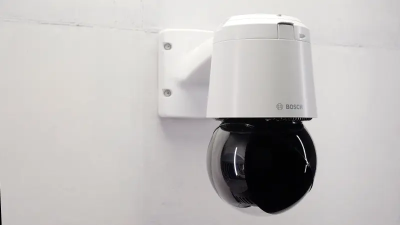 AUTODOME 7100i (IR) moving cameras expand intelligent object tracking ...