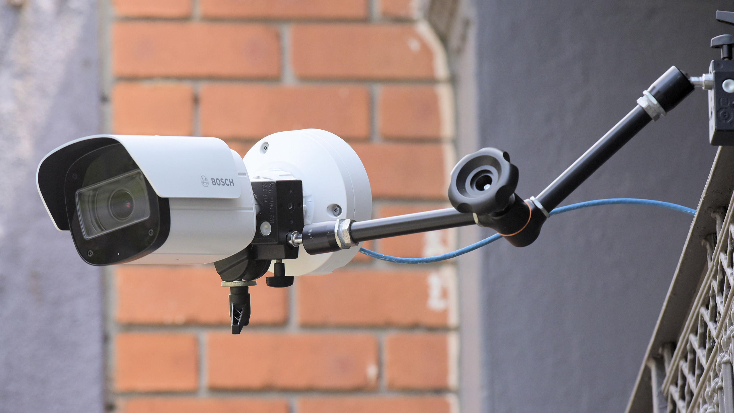 SE&N Magazine review: DINION 7100i IR bullet | KEENFINITY I North America