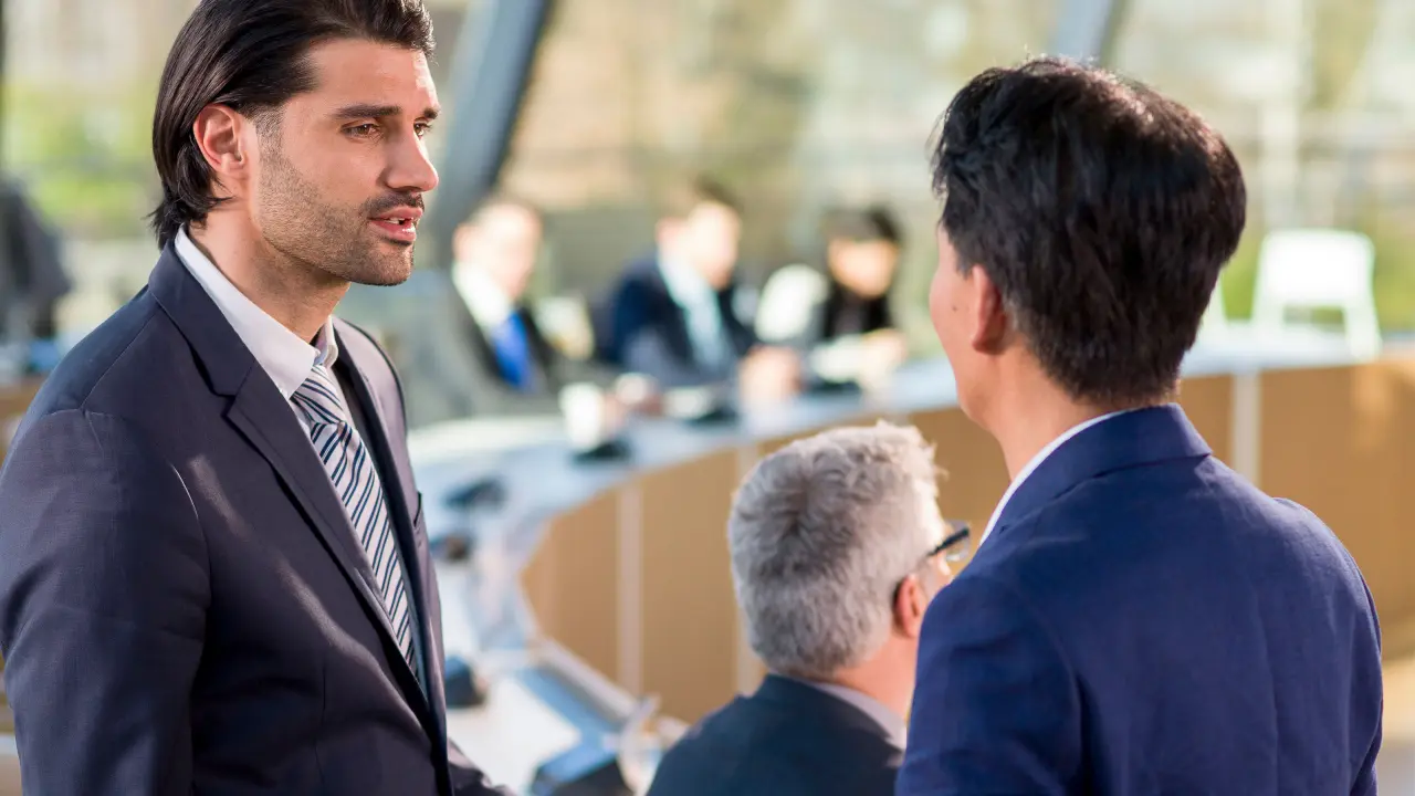 Conference solutions to enhance meetings of all sizes | KEENFINITY I Global