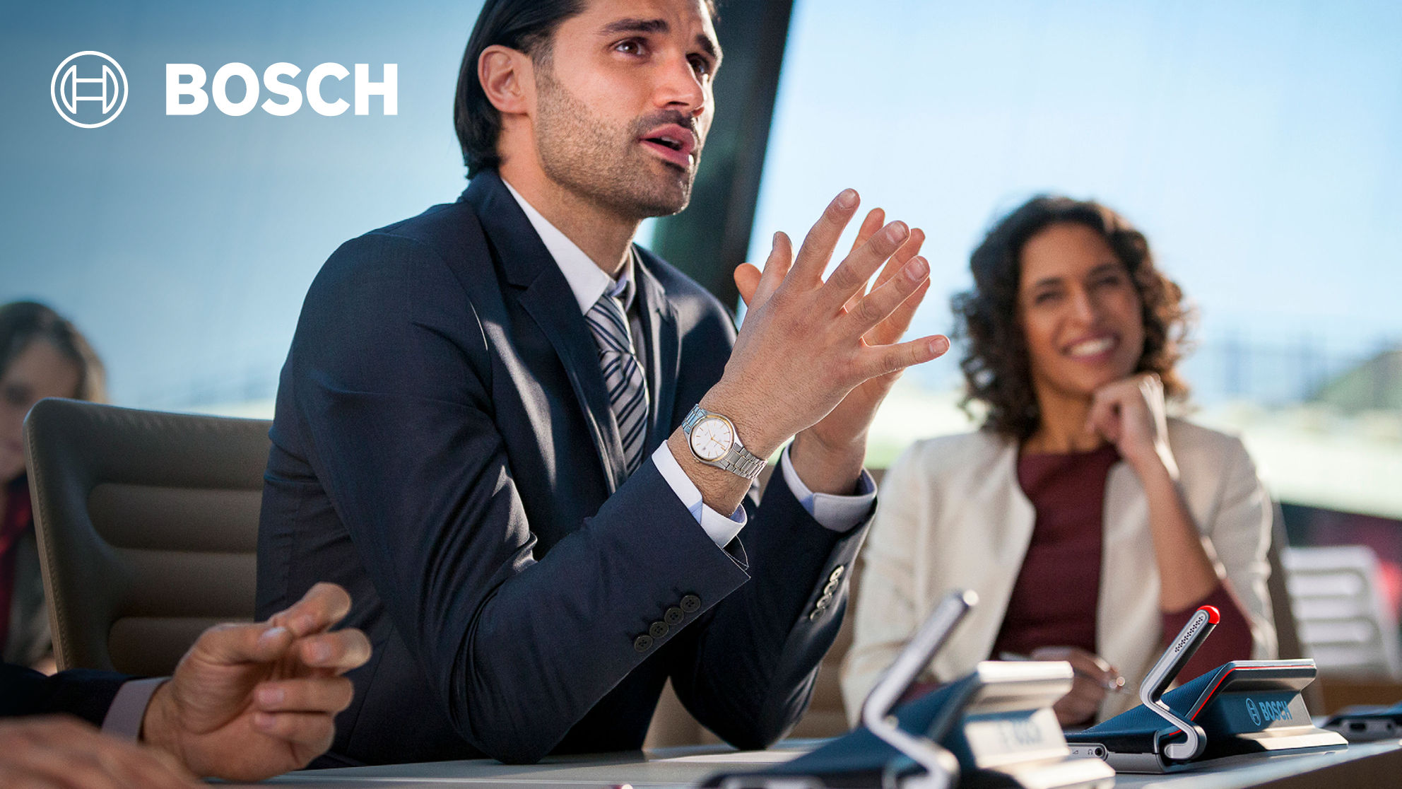 Conference solutions to enhance meetings of all sizes | KEENFINITY I Global