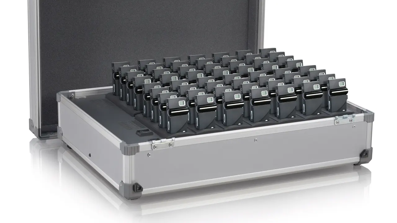 Sistema de distribución de idiomas INTEGRUS de Bosch | KEENFINITY I Spain