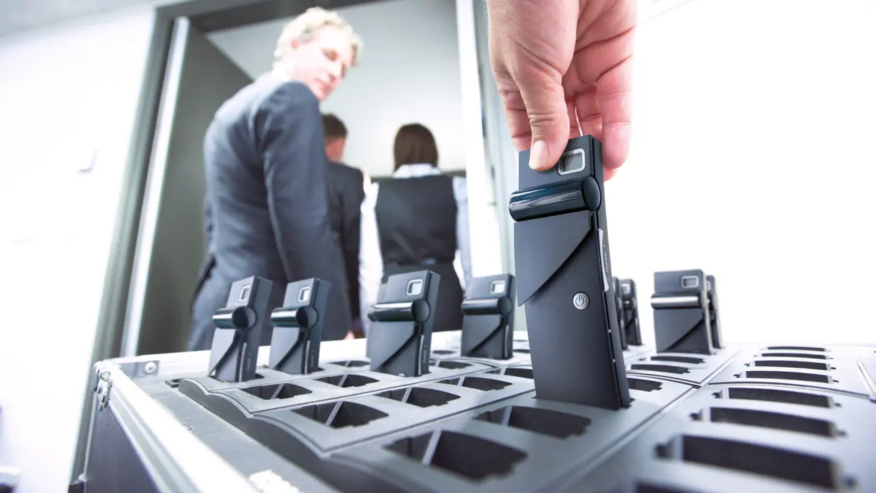 INTEGRUS Language Distribution System from Bosch | KEENFINITY I Global